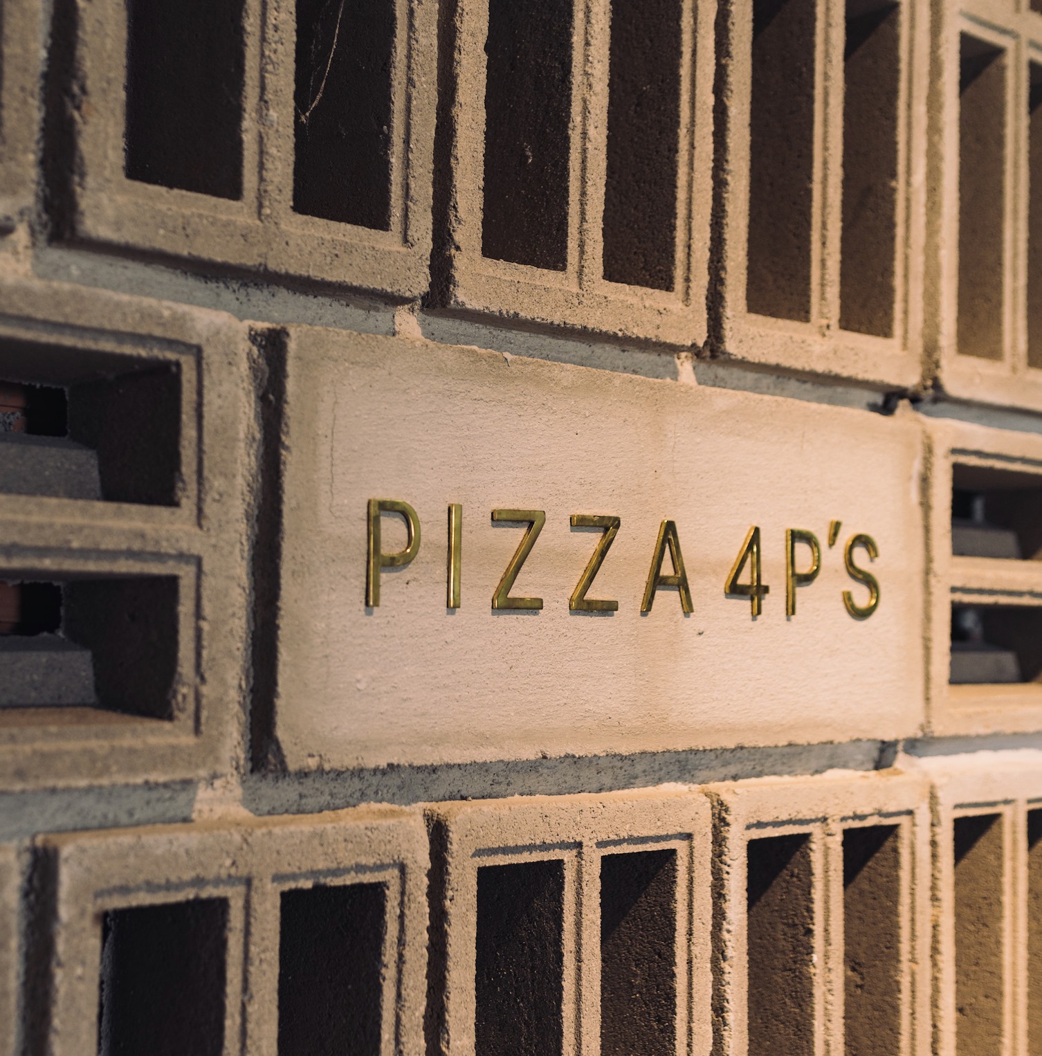Pizza 4P's 313 Quayside (មាត់ទន្លេ) | Location | Pizza 4P's Cambodia