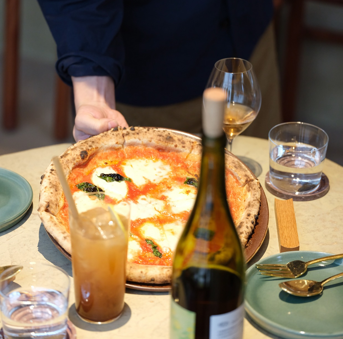 Hiring Store Manager -Tokyo | Library 4P’s | Pizza 4P's