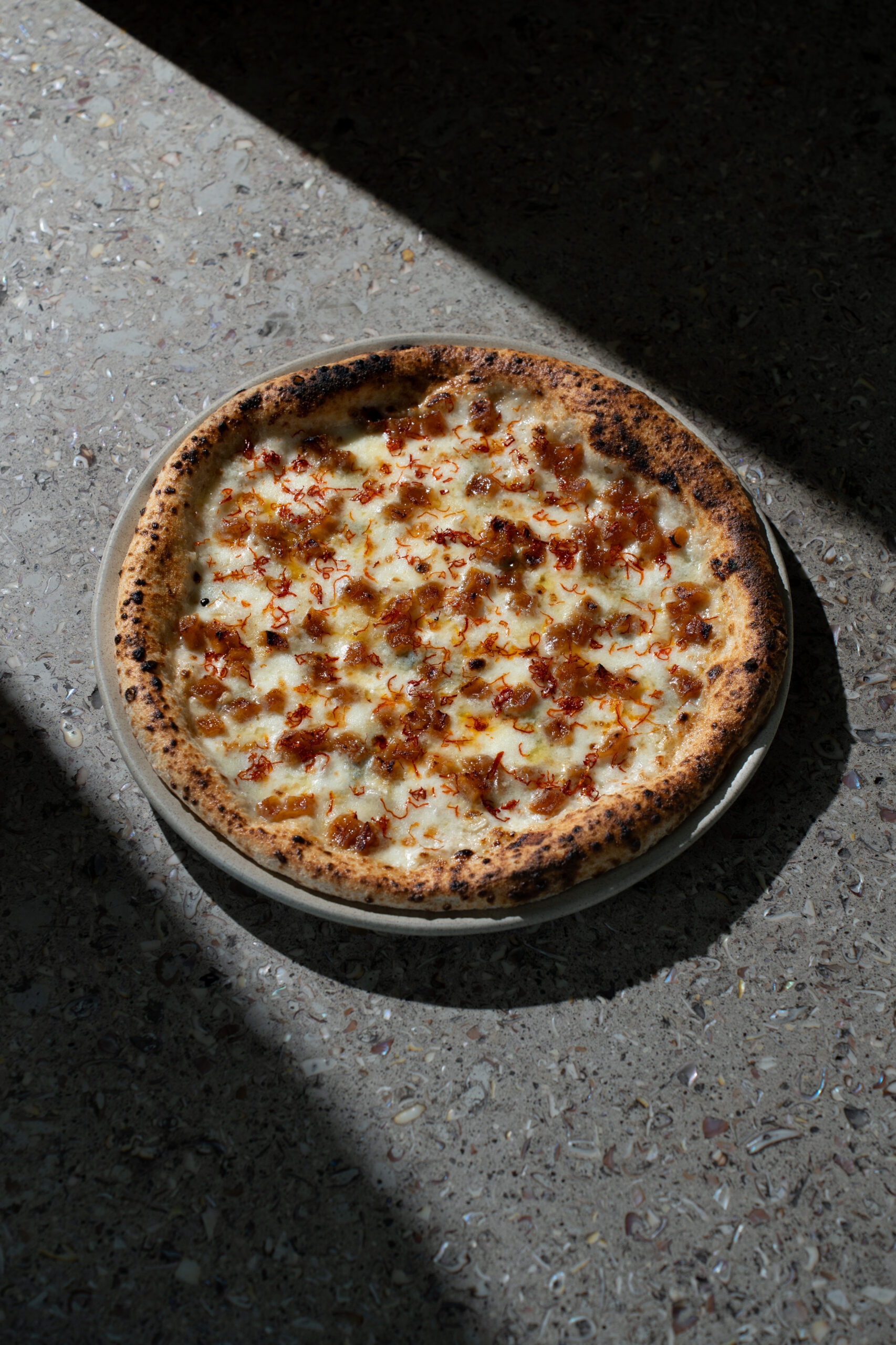 HOUSE-MADE 4 CHEESE WITH CHILI HONEY | News | Pizza 4P's Japan